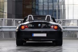 Melns BMW Z4 2003 Viļņa, ar dzinēja tilpumu 2.20 L un nobraukumu 240 tūkst. km par 6999 €, foto 5 vietnē AUTOMOTO.COM.LV