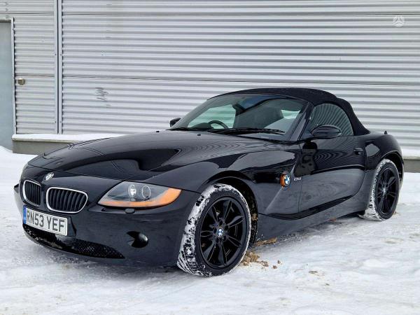 Black BMW Z4 2004 in Vilnius, with an engine capacity of 2.49 L and mileage of 120 thousand km for 3500 €, photo 1 on AUTOMOTO.COM.LV