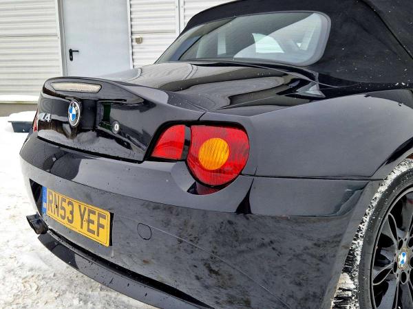 Black BMW Z4 2004 in Vilnius, with an engine capacity of 2.49 L and mileage of 120 thousand km for 3500 €, photo 5 on AUTOMOTO.COM.LV