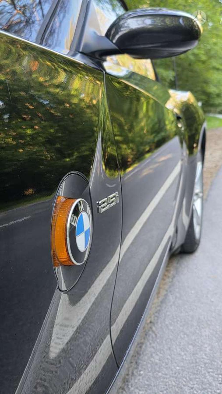 Melns BMW Z4 2004 Viļņa, ar dzinēja tilpumu 2.49 L un nobraukumu 215 tūkst. km par 6900 €, foto 5 vietnē AUTOMOTO.COM.LV