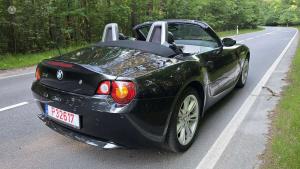 Melns BMW Z4 2004 Viļņa, ar dzinēja tilpumu 2.49 L un nobraukumu 215 tūkst. km par 6900 €, foto 9 vietnē AUTOMOTO.COM.LV