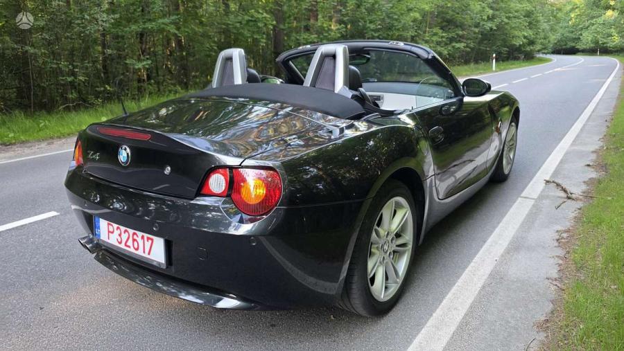 Melns BMW Z4 2004 Viļņa, ar dzinēja tilpumu 2.49 L un nobraukumu 215 tūkst. km par 6900 €, foto 9 vietnē AUTOMOTO.COM.LV