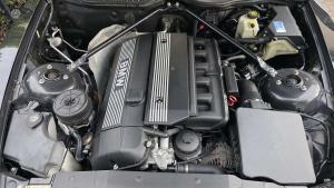 Melns BMW Z4 2004 Viļņa, ar dzinēja tilpumu 2.49 L un nobraukumu 215 tūkst. km par 6900 €, foto 14 vietnē AUTOMOTO.COM.LV