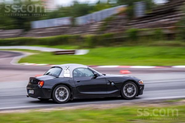 Melns BMW Z4 2004 Rīga, ar dzinēja tilpumu 2.20 L un nobraukumu 230 tūkst. km par 9900 €, foto 9 vietnē AUTOMOTO.COM.LV