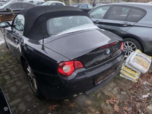 Black BMW Z4 2005 in Marijampole, with an engine capacity of 0.00 L and mileage of 250 thousand km for 4200 €, photo 5 on AUTOMOTO.COM.LV