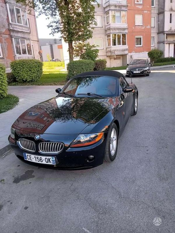 Black BMW Z4 2005 in Taurage, with an engine capacity of 2.17 L and mileage of 190 thousand km for 5900 €, photo 1 on AUTOMOTO.COM.LV