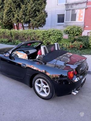 Black BMW Z4 2005 in Taurage, with an engine capacity of 2.17 L and mileage of 190 thousand km for 5900 €, photo 9 on AUTOMOTO.COM.LV