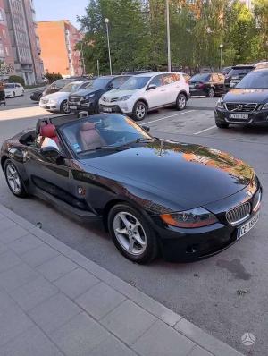 Black BMW Z4 2005 in Taurage, with an engine capacity of 2.17 L and mileage of 190 thousand km for 5900 €, photo 13 on AUTOMOTO.COM.LV