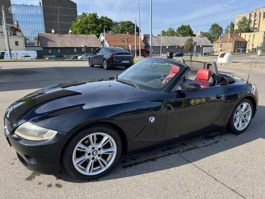 Melns BMW Z4 2005 Viļņa, ar dzinēja tilpumu 2.17 L un nobraukumu 197 tūkst. km par 6999 €, foto 5 vietnē AUTOMOTO.COM.LV