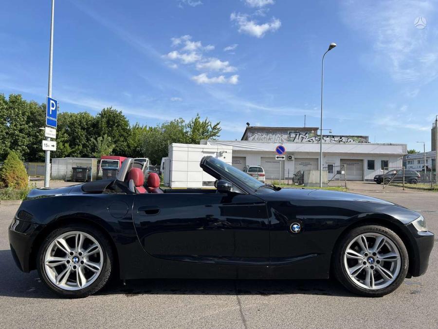 Melns BMW Z4 2005 Viļņa, ar dzinēja tilpumu 2.17 L un nobraukumu 197 tūkst. km par 6999 €, foto 7 vietnē AUTOMOTO.COM.LV