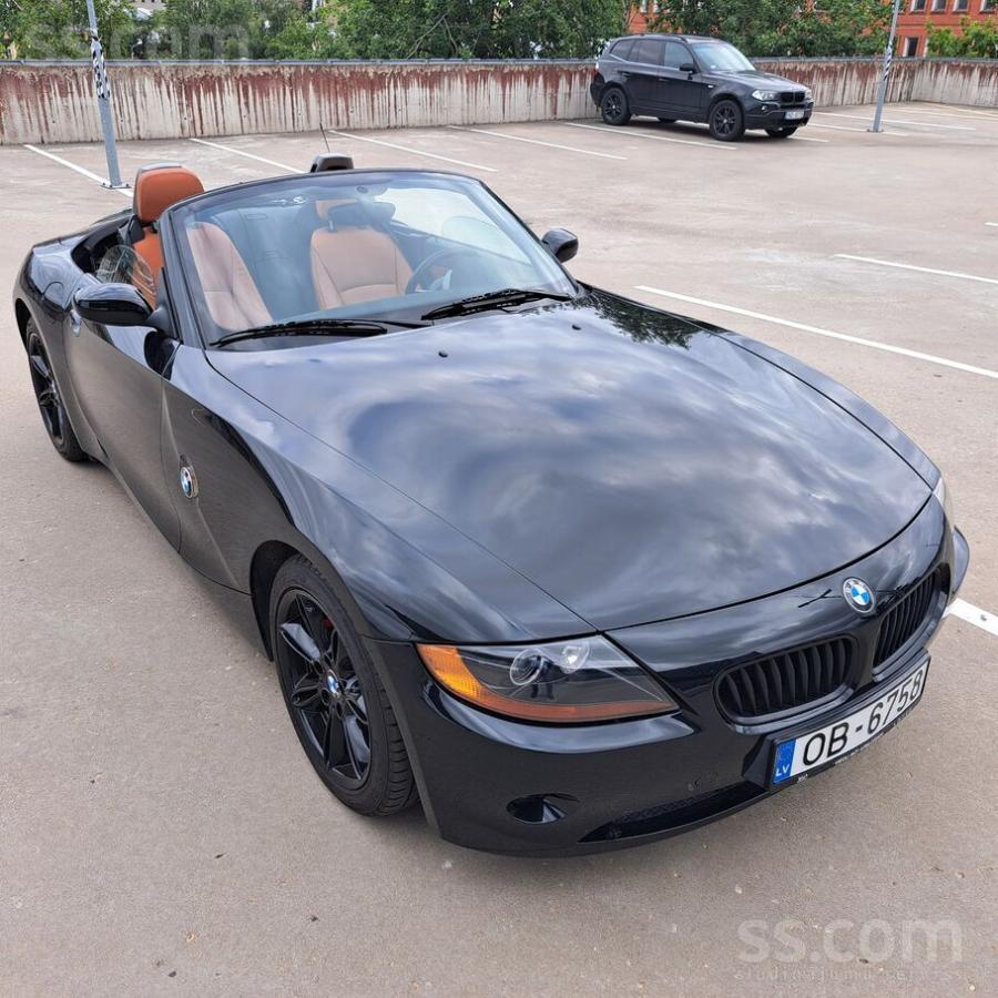 Black BMW Z4 2005 in Riga, with an engine capacity of 2.00 L and mileage of 134 thousand km for 6500 €, photo 3 on AUTOMOTO.COM.LV