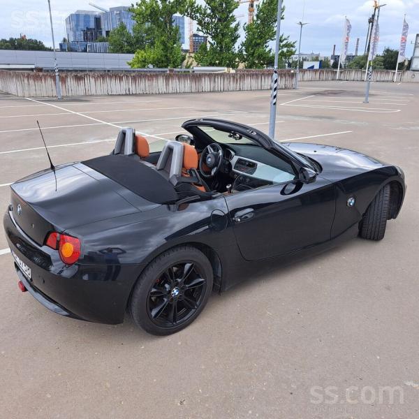 Black BMW Z4 2005 in Riga, with an engine capacity of 2.00 L and mileage of 134 thousand km for 6500 €, photo 3 on AUTOMOTO.COM.LV