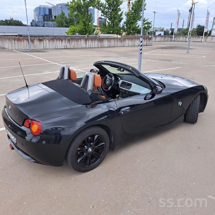 Black BMW Z4 2005 in Riga, with an engine capacity of 2.00 L and mileage of 134 thousand km for 6500 €, photo 4 on AUTOMOTO.COM.LV