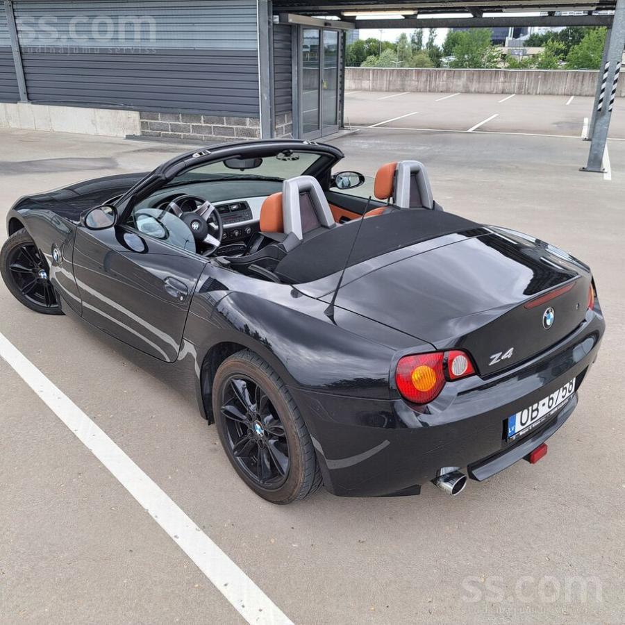Black BMW Z4 2005 in Riga, with an engine capacity of 2.00 L and mileage of 134 thousand km for 6500 €, photo 5 on AUTOMOTO.COM.LV