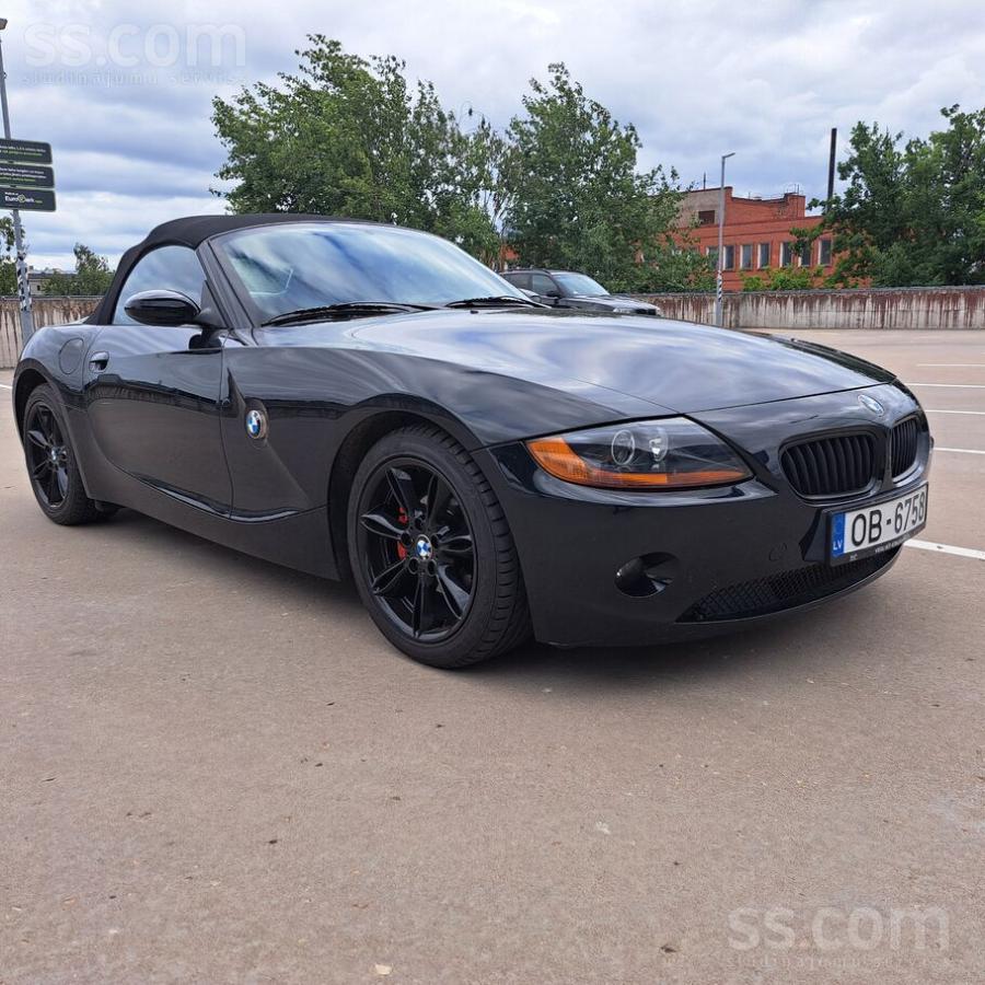 Black BMW Z4 2005 in Riga, with an engine capacity of 2.00 L and mileage of 134 thousand km for 6500 €, photo 10 on AUTOMOTO.COM.LV