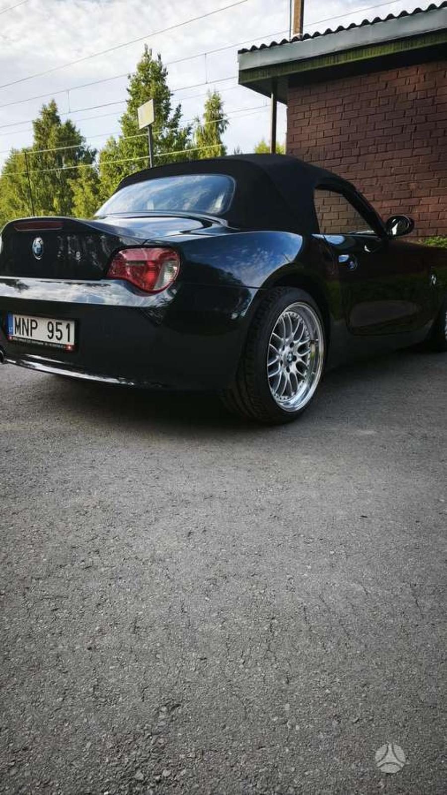 Melns BMW Z4 2006 Šauļi, ar dzinēja tilpumu 3.00 L un nobraukumu 176 tūkst. km par 14800 €, foto 4 vietnē AUTOMOTO.COM.LV