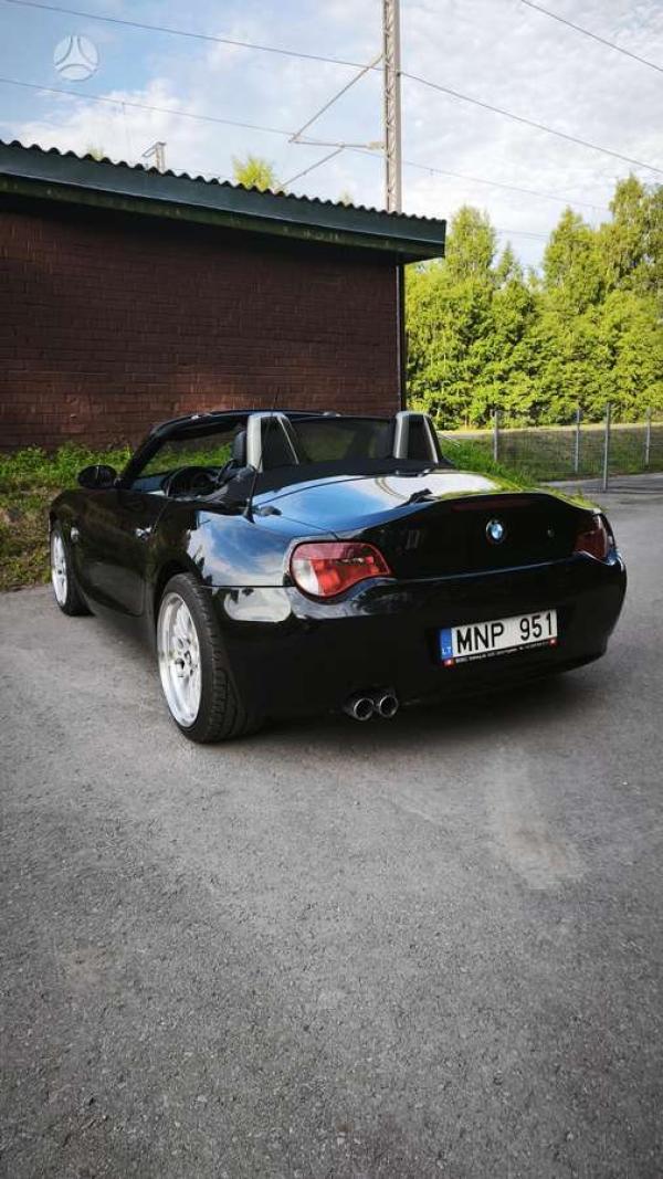 Melns BMW Z4 2006 Šauļi, ar dzinēja tilpumu 3.00 L un nobraukumu 176 tūkst. km par 14800 €, foto 5 vietnē AUTOMOTO.COM.LV