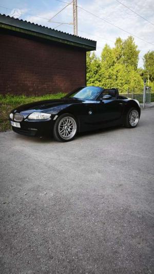 Melns BMW Z4 2006 Šauļi, ar dzinēja tilpumu 3.00 L un nobraukumu 176 tūkst. km par 14800 €, foto 7 vietnē AUTOMOTO.COM.LV