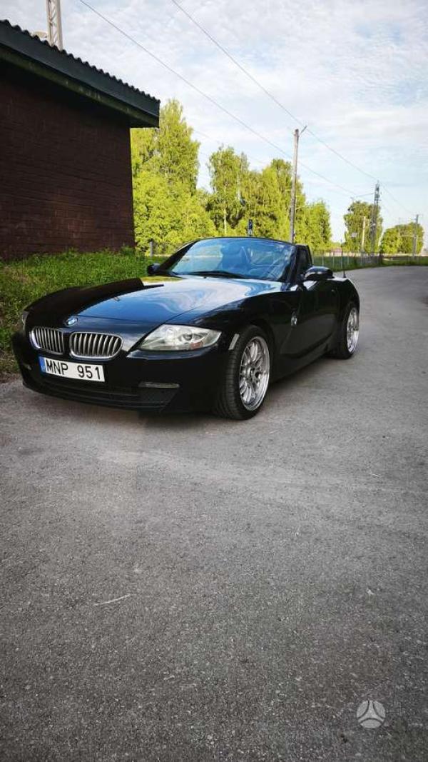 Melns BMW Z4 2006 Šauļi, ar dzinēja tilpumu 3.00 L un nobraukumu 176 tūkst. km par 14800 €, foto 7 vietnē AUTOMOTO.COM.LV
