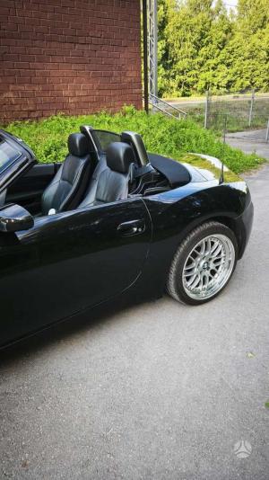 Melns BMW Z4 2006 Šauļi, ar dzinēja tilpumu 3.00 L un nobraukumu 176 tūkst. km par 14800 €, foto 10 vietnē AUTOMOTO.COM.LV