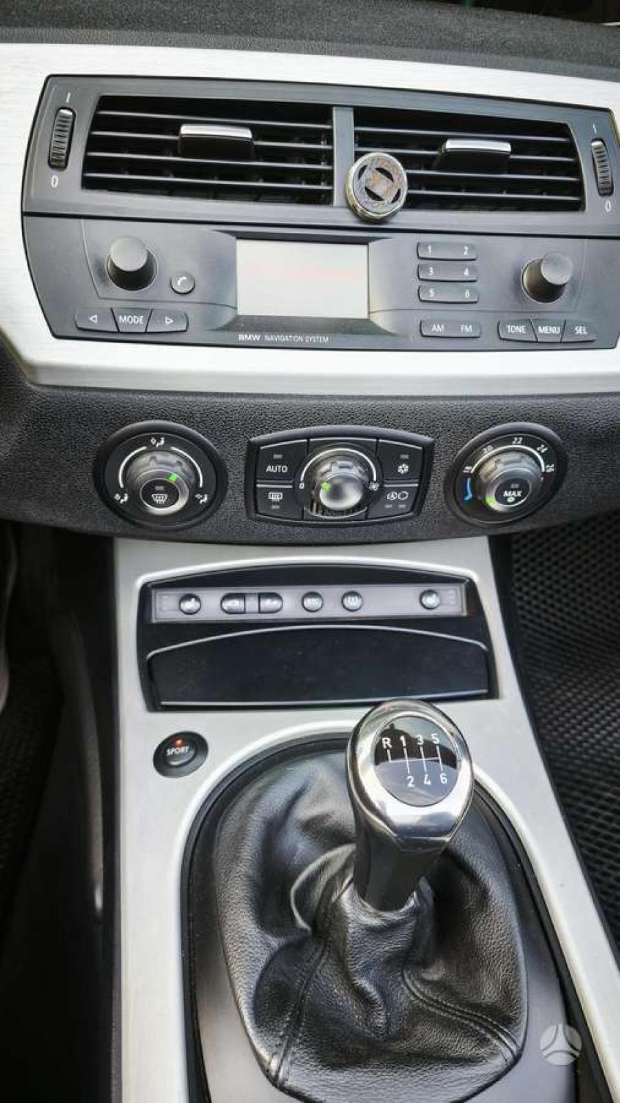 Melns BMW Z4 2006 Šauļi, ar dzinēja tilpumu 3.00 L un nobraukumu 176 tūkst. km par 14800 €, foto 12 vietnē AUTOMOTO.COM.LV