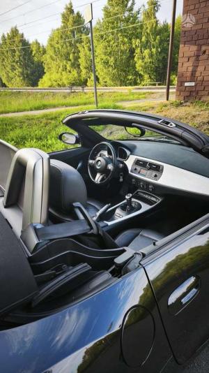 Melns BMW Z4 2006 Šauļi, ar dzinēja tilpumu 3.00 L un nobraukumu 176 tūkst. km par 14800 €, foto 19 vietnē AUTOMOTO.COM.LV