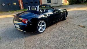 Black BMW Z4 2006 in Silute, with an engine capacity of 2.20 L and mileage of 166 thousand km for 8499 €, photo 5 on AUTOMOTO.COM.LV