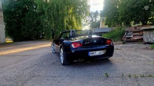 Black BMW Z4 2006 in Silute, with an engine capacity of 2.20 L and mileage of 166 thousand km for 8499 €, photo 6 on AUTOMOTO.COM.LV