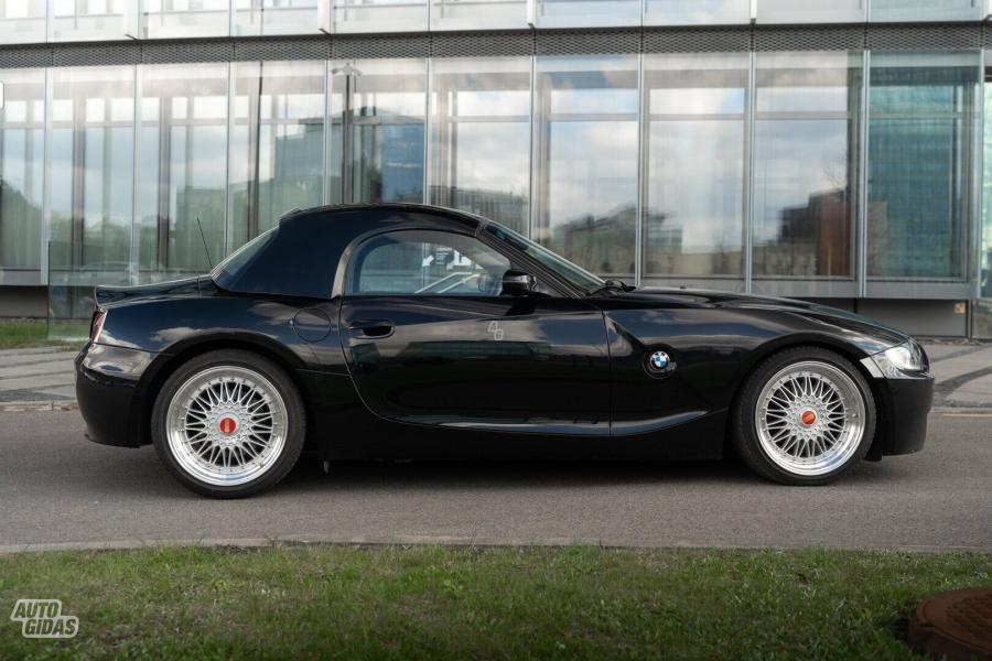 Melns BMW Z4 2007 Viļņa, ar dzinēja tilpumu 2.50 L un nobraukumu 245 tūkst. km par 13000 €, foto 15 vietnē AUTOMOTO.COM.LV