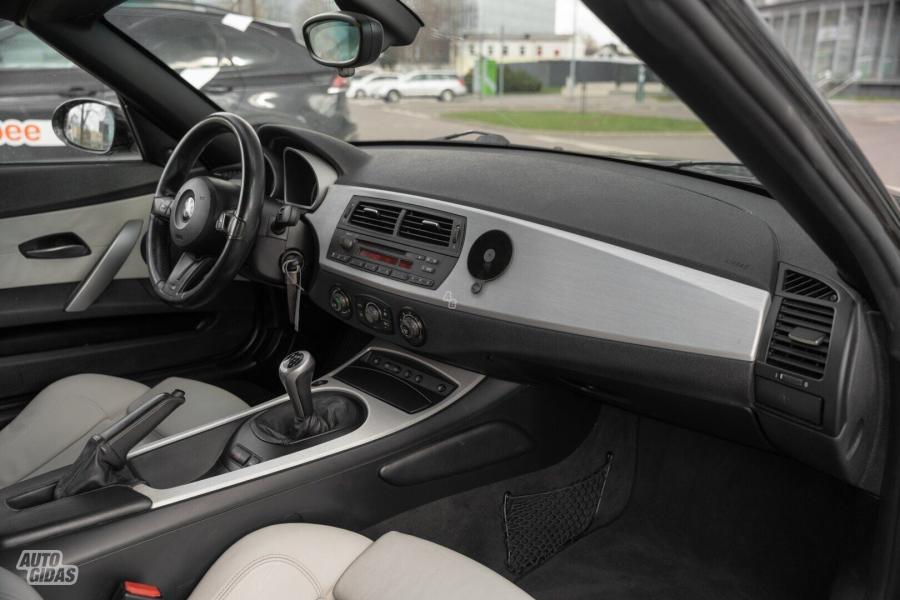 Melns BMW Z4 2007 Viļņa, ar dzinēja tilpumu 2.50 L un nobraukumu 245 tūkst. km par 13000 €, foto 26 vietnē AUTOMOTO.COM.LV
