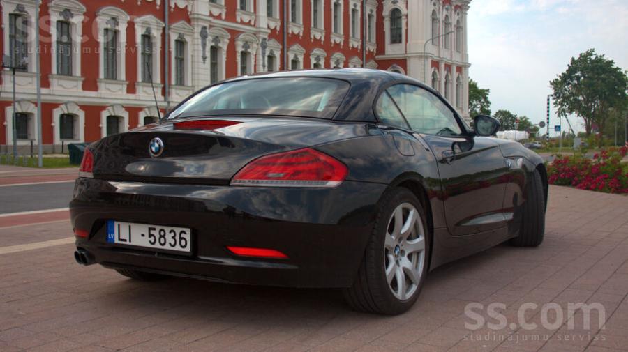 Melns BMW Z4 2012 Rīga, ar dzinēja tilpumu 2.50 L un nobraukumu 160 tūkst. km par 16500 €, foto 4 vietnē AUTOMOTO.COM.LV