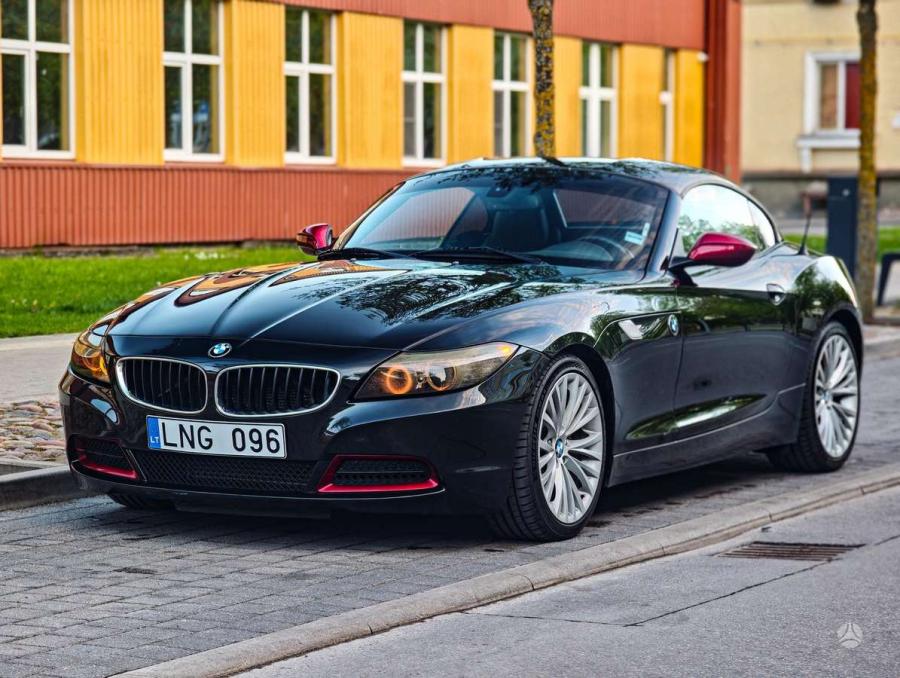 Melns BMW Z4 2012 Šauļi, ar dzinēja tilpumu 3.00 L un nobraukumu 142 tūkst. km par 12900 €, foto 8 vietnē AUTOMOTO.COM.LV
