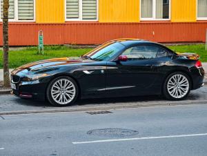 Melns BMW Z4 2012 Šauļi, ar dzinēja tilpumu 3.00 L un nobraukumu 142 tūkst. km par 12900 €, foto 9 vietnē AUTOMOTO.COM.LV