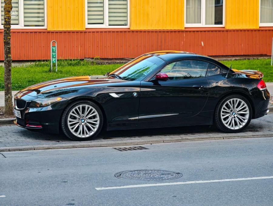 Melns BMW Z4 2012 Šauļi, ar dzinēja tilpumu 3.00 L un nobraukumu 142 tūkst. km par 12900 €, foto 9 vietnē AUTOMOTO.COM.LV