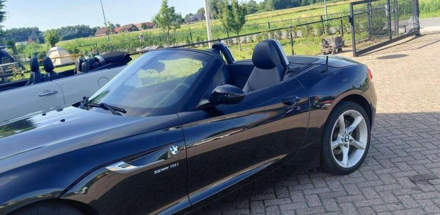 Melns BMW Z4 2014 Kauņa, ar dzinēja tilpumu 2.00 L un nobraukumu 148 tūkst. km par 8990 €, foto 3 vietnē AUTOMOTO.COM.LV