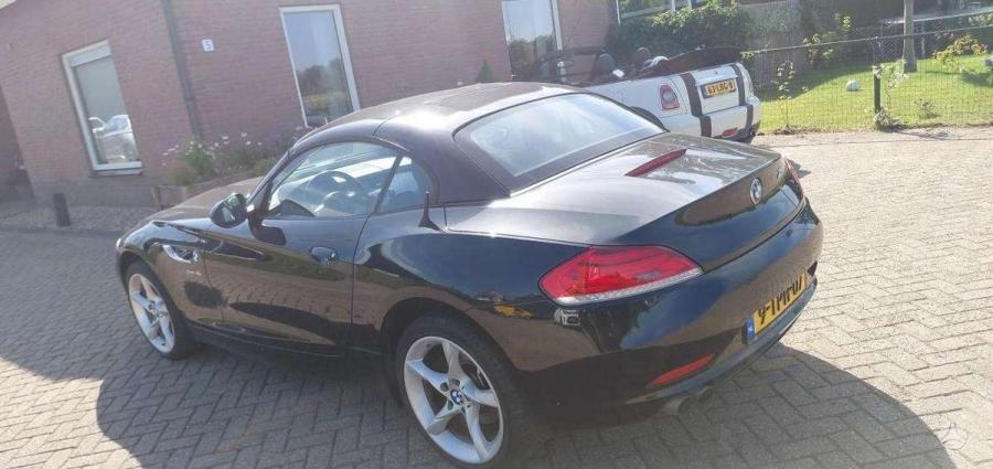 Melns BMW Z4 2014 Kauņa, ar dzinēja tilpumu 2.00 L un nobraukumu 148 tūkst. km par 8990 €, foto 4 vietnē AUTOMOTO.COM.LV