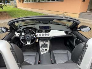 Black BMW Z4 2014 in Kaunas, with an engine capacity of 2.00 L and mileage of 167 thousand km for 9999 €, photo 15 on AUTOMOTO.COM.LV