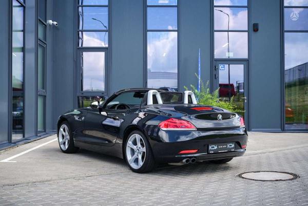 Melns BMW Z4 2015 Kauņa, ar dzinēja tilpumu 1.99 L un nobraukumu 222 tūkst. km par 15950 €, foto 10 vietnē AUTOMOTO.COM.LV