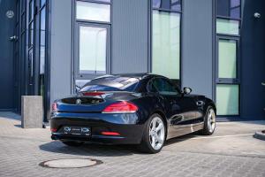 Black BMW Z4 2015 in Kaunas, with an engine capacity of 1.99 L and mileage of 222 thousand km for 15950 €, photo 14 on AUTOMOTO.COM.LV