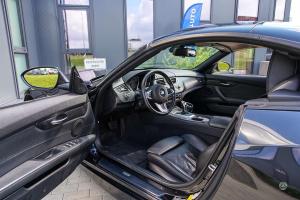 Black BMW Z4 2015 in Kaunas, with an engine capacity of 1.99 L and mileage of 222 thousand km for 15950 €, photo 27 on AUTOMOTO.COM.LV
