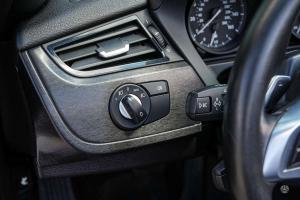 Black BMW Z4 2015 in Kaunas, with an engine capacity of 1.99 L and mileage of 222 thousand km for 15950 €, photo 38 on AUTOMOTO.COM.LV