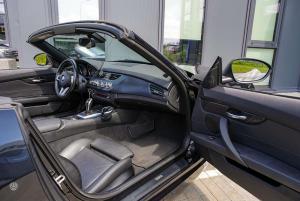 Black BMW Z4 2015 in Kaunas, with an engine capacity of 1.99 L and mileage of 222 thousand km for 15950 €, photo 41 on AUTOMOTO.COM.LV