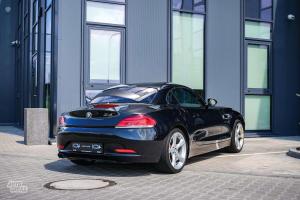 Black BMW Z4 2015 in Kaunas, with an engine capacity of 2.00 L and mileage of 222 thousand km for 15950 €, photo 14 on AUTOMOTO.COM.LV