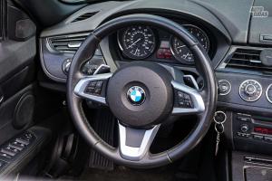 Black BMW Z4 2015 in Kaunas, with an engine capacity of 2.00 L and mileage of 222 thousand km for 15950 €, photo 23 on AUTOMOTO.COM.LV
