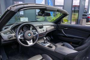 Black BMW Z4 2015 in Kaunas, with an engine capacity of 2.00 L and mileage of 222 thousand km for 15950 €, photo 30 on AUTOMOTO.COM.LV