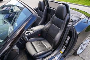 Black BMW Z4 2015 in Kaunas, with an engine capacity of 2.00 L and mileage of 222 thousand km for 15950 €, photo 35 on AUTOMOTO.COM.LV