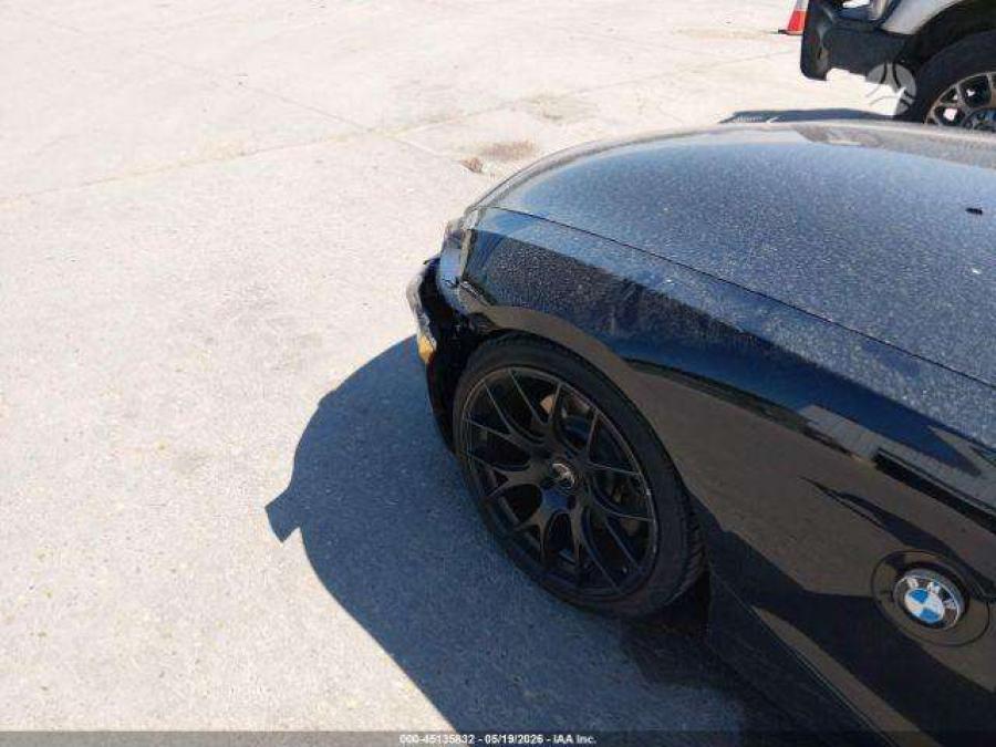 Black BMW Z4 2007 in Klaipeda, with an engine capacity of 0.00 L and mileage of 121 thousand km for 4600 €, photo 7 on AUTOMOTO.COM.LV