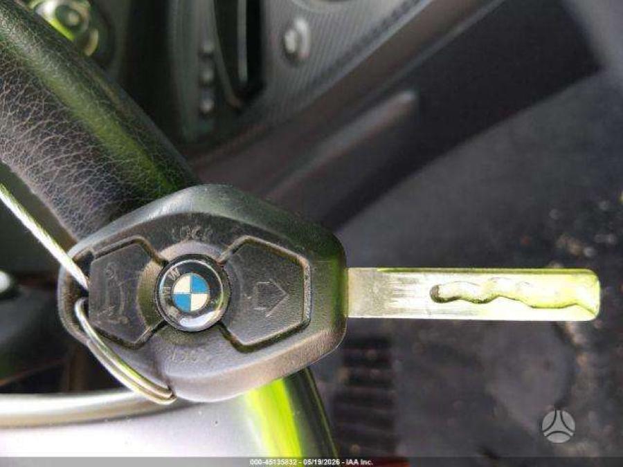 Black BMW Z4 2007 in Klaipeda, with an engine capacity of 0.00 L and mileage of 121 thousand km for 4600 €, photo 12 on AUTOMOTO.COM.LV