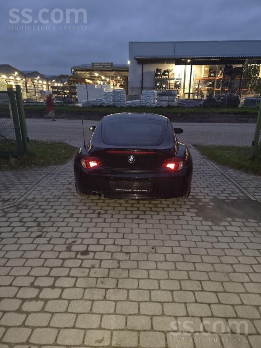 Melns BMW Z4 2007 Rīga, ar dzinēja tilpumu 3.00 L un nobraukumu 31 tūkst. km par 25900 €, foto 4 vietnē AUTOMOTO.COM.LV