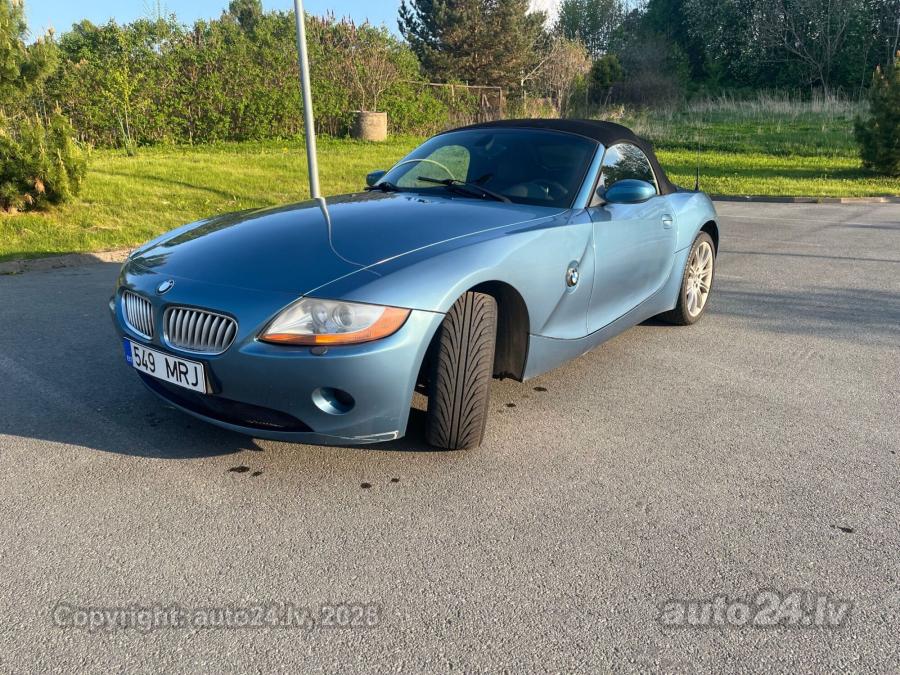 Zils BMW Z4 2004 Tallina, ar dzinēja tilpumu 2.20 L un nobraukumu 222 tūkst. km par 7000 €, foto 1 vietnē AUTOMOTO.COM.LV